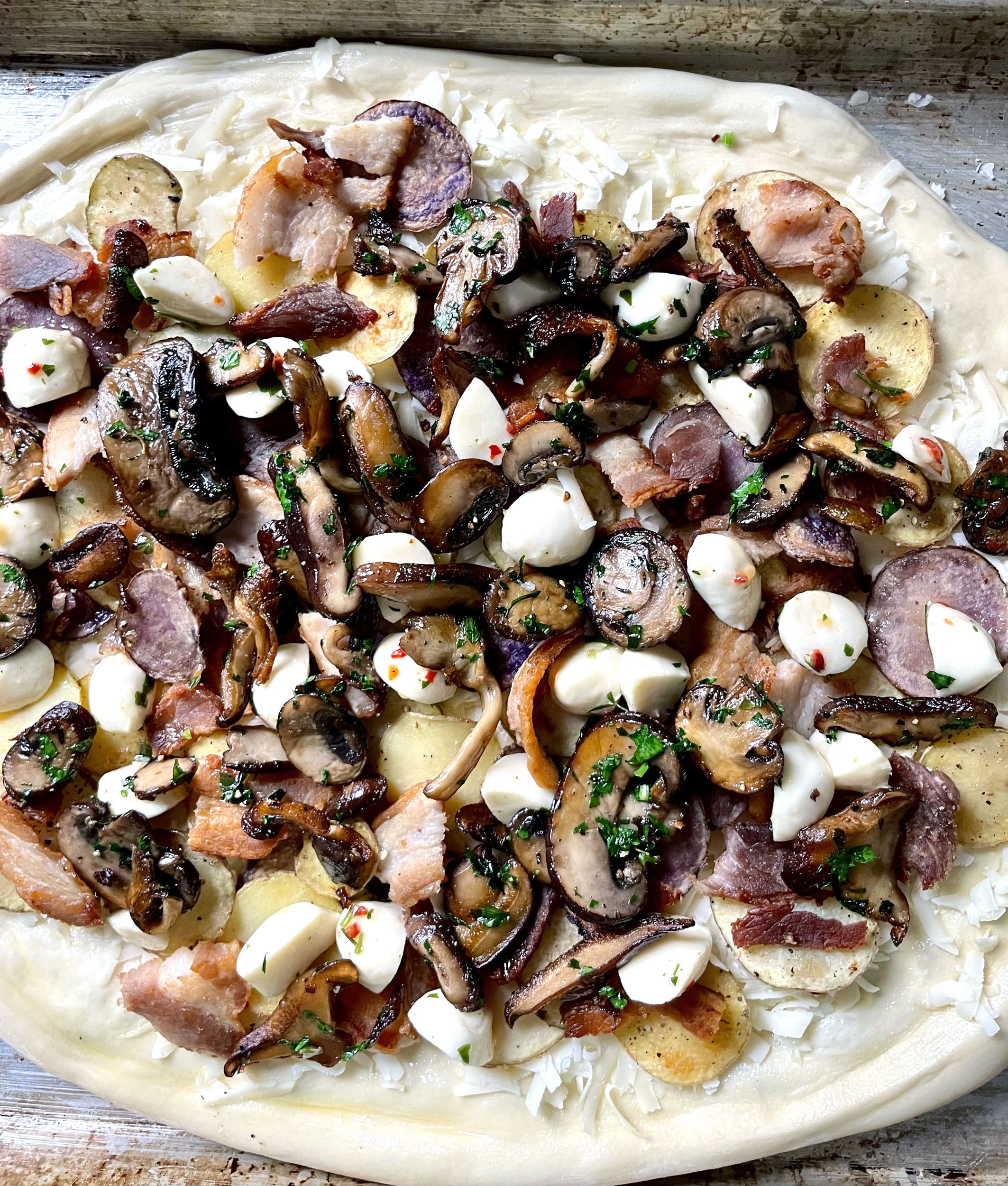 Super Mushroom Pizza and Pretend It's a City » Djalali Cooks a Pizza!